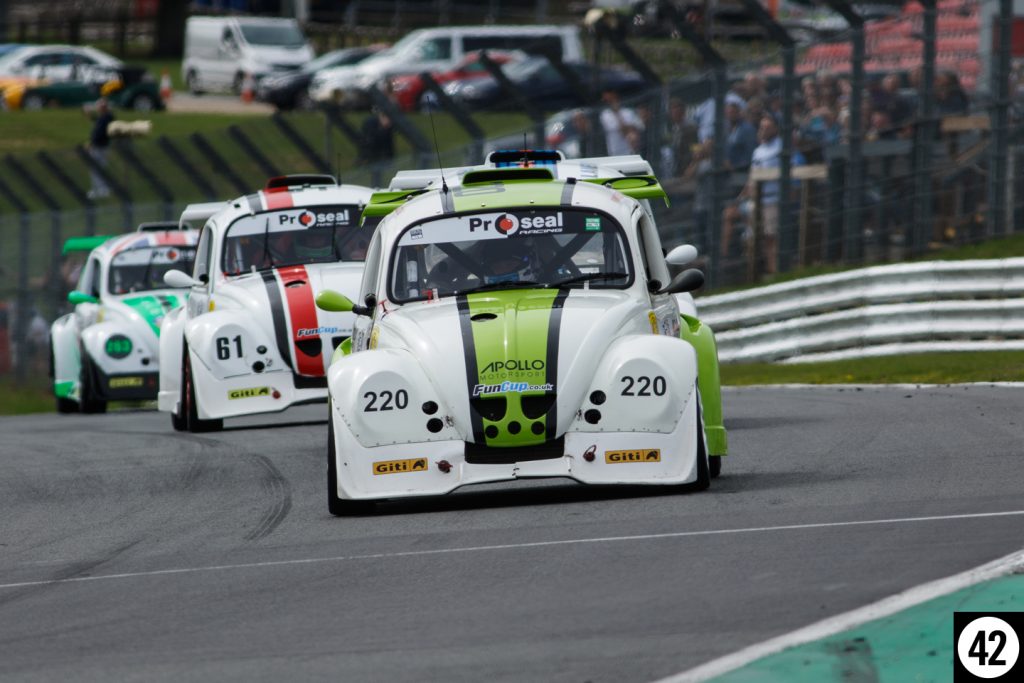 The Fun Cup Championship Brands Hatch Indy - Paddock 42